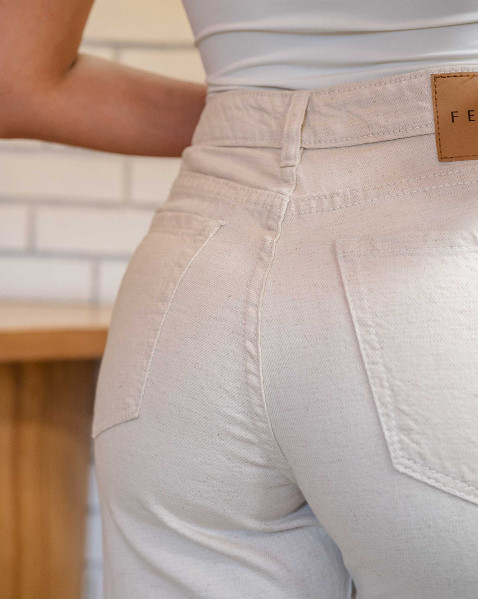 PANTALON STRAIGHT RIGIDO TIRO ALTO 4250 – FELLA | Tienda Online